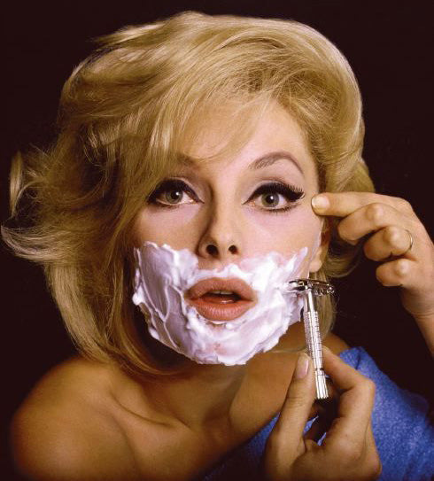 Pourquoi se rasent-elles le visage ? – MVSE